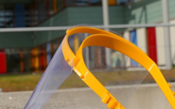 Medical face shields from plastic for water pipes | Dutch Water Sector